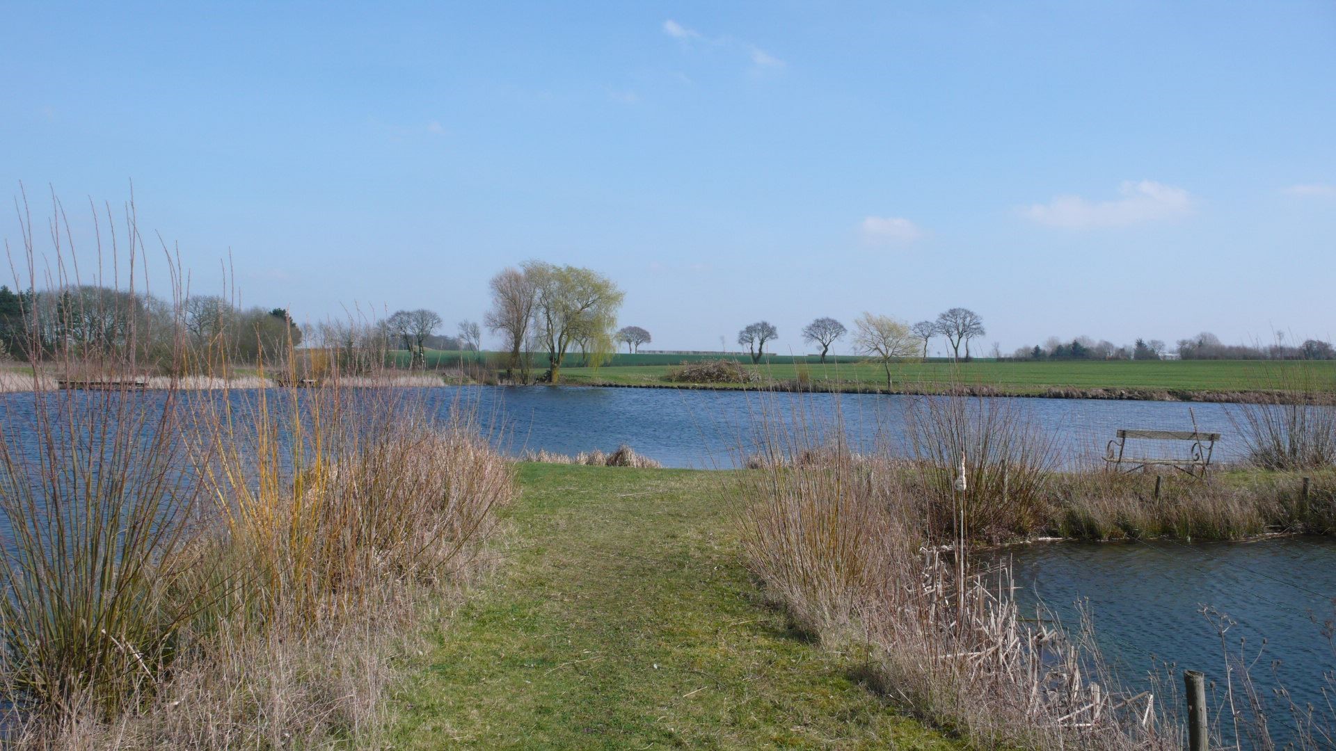 Locations Hub - Hillhouse Farm - Cookley Lake