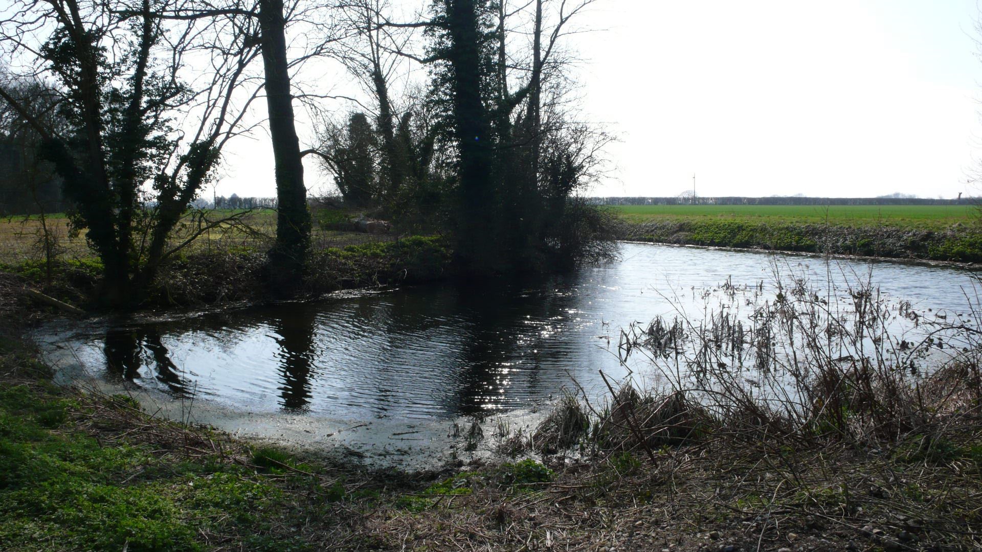 Locations Hub - Hillhouse Farm - Cookley Lake